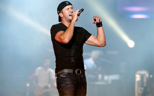 Luke Bryan Height Weight Measurements | Celebrity Stats