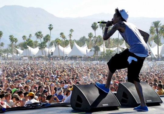 Wiz Khalifa Height Age Body Measurements | Celebrity Stats