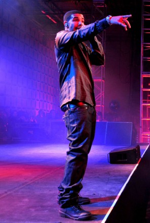 Drake Height Weight Body Measurements | Celebrity Stats